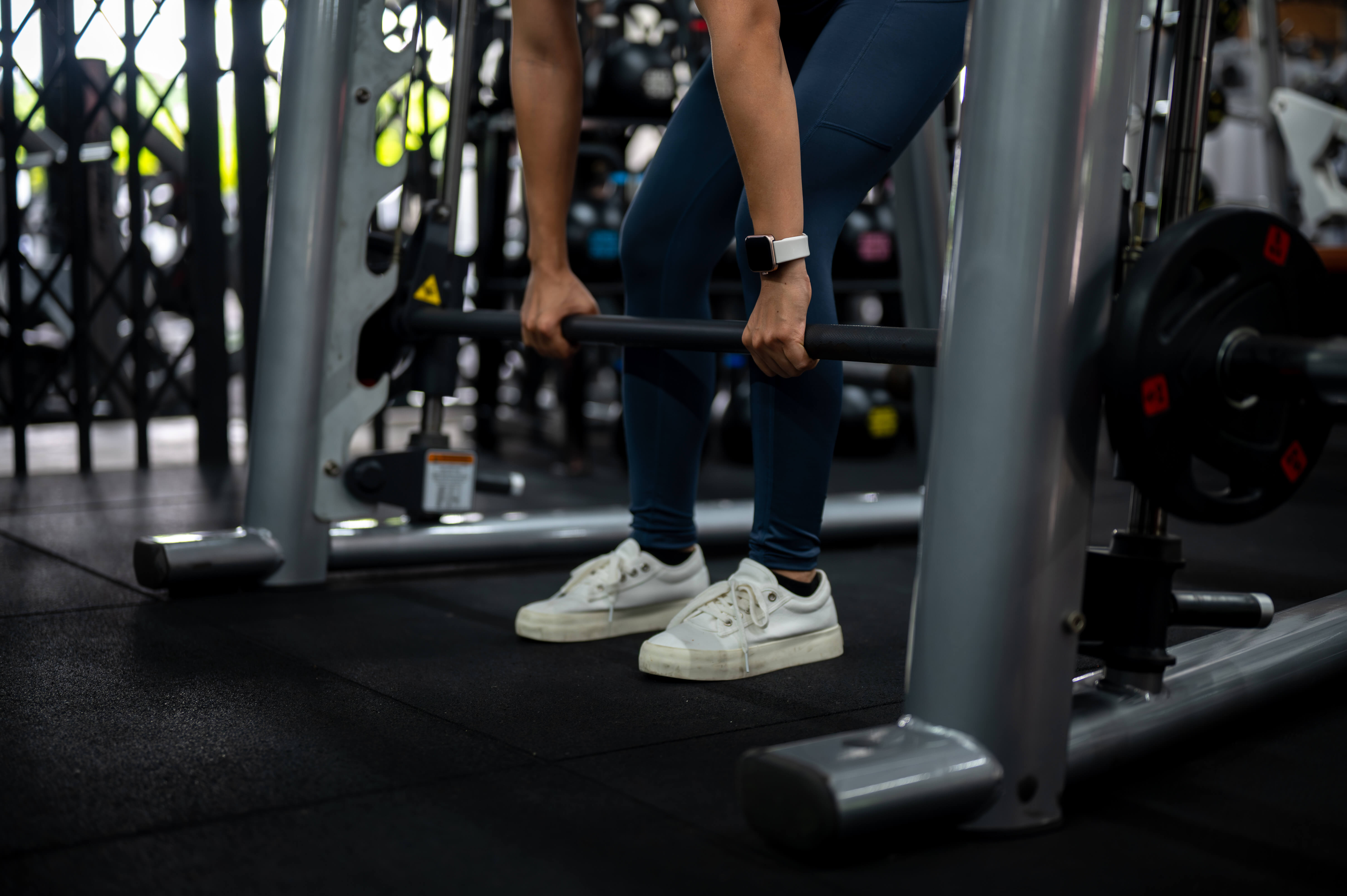 The Smith Machine Deadlift Guide – REP FITNESS EU